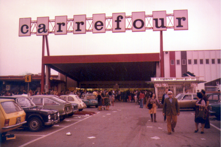 Carugate: Il Carrefour da 50 anni è il riferimento per la spesa in ...
